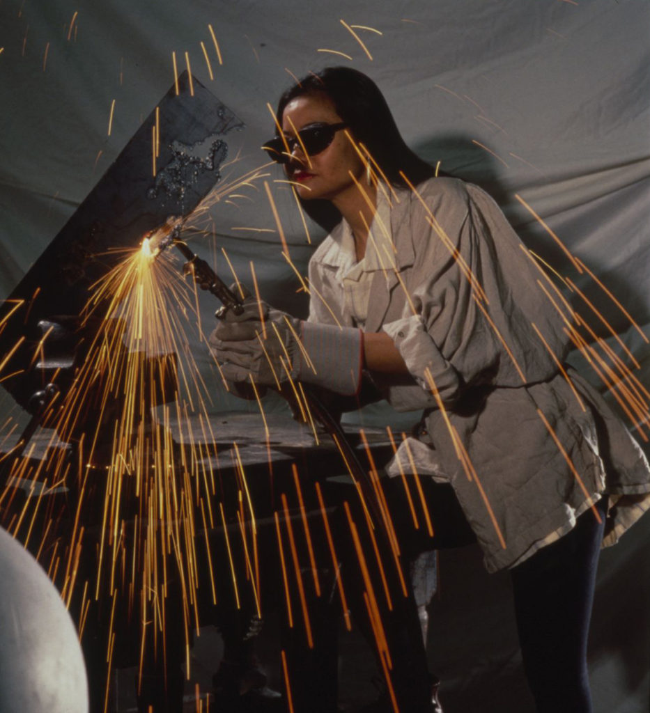 Izabel Lam biography - a lifetime of artistic achievement